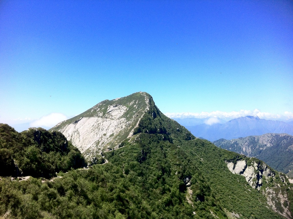 Monte Tamaro – Monte Lema Traverse – Fly, Hike & Travel.